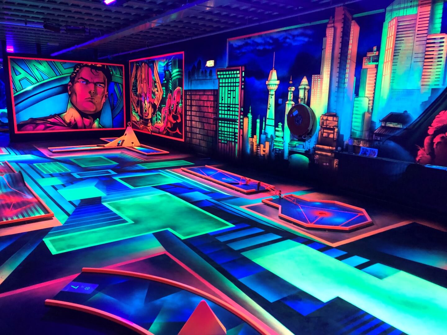 Nieuw! 3D glow in the dark minigolf!